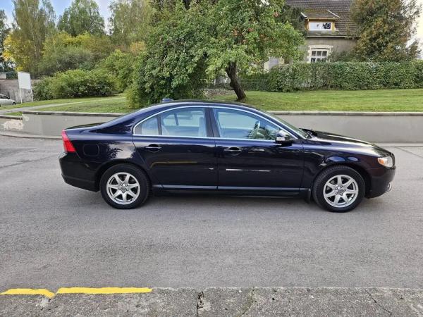 Blue Volvo S80 2007 in Jekabpils, with an engine capacity of 2.40 L and mileage of 399 thousand km for 3250 €, photo 6 on AUTOMOTO.COM.LV