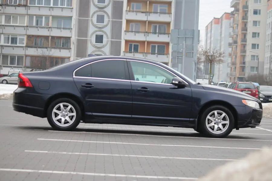 Zils Volvo S80 2007 Rīga, ar dzinēja tilpumu 2.40 L un nobraukumu 282 tūkst. km par 3190 €, foto 7 vietnē AUTOMOTO.COM.LV