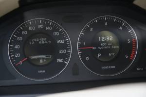 Zils Volvo S80 2007 Rīga, ar dzinēja tilpumu 2.40 L un nobraukumu 282 tūkst. km par 3190 €, foto 17 vietnē AUTOMOTO.COM.LV