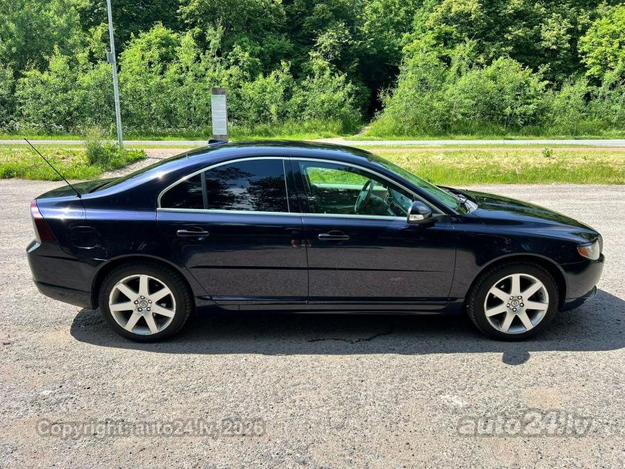 Blue Volvo S80 2007 in Tallinn, with an engine capacity of 2.40 L and mileage of 314 thousand km for 4800 €, photo 9 on AUTOMOTO.COM.LV