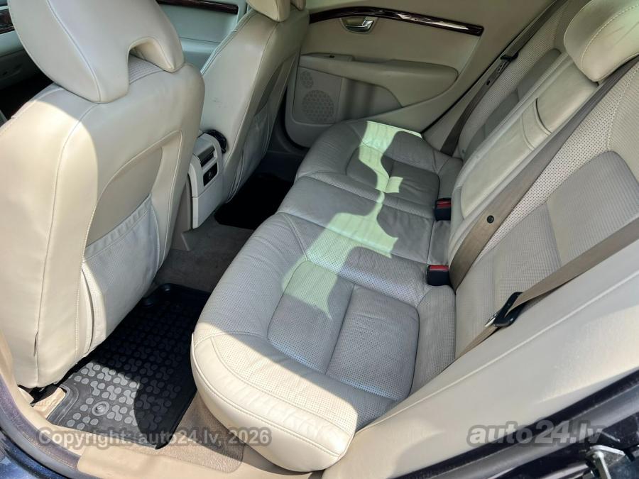 Blue Volvo S80 2007 in Tallinn, with an engine capacity of 2.40 L and mileage of 314 thousand km for 4800 €, photo 14 on AUTOMOTO.COM.LV