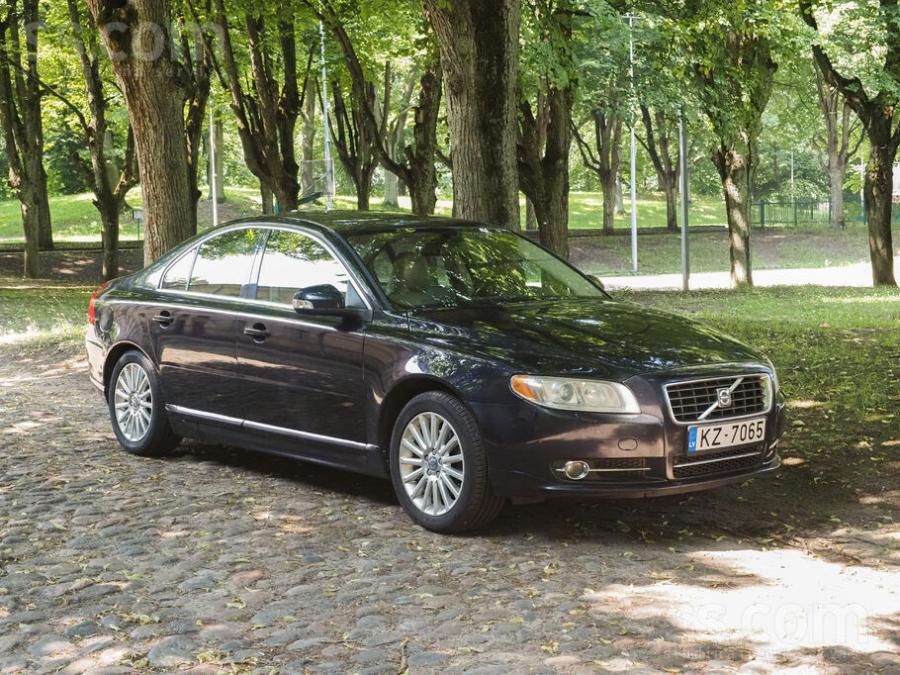 Zils Volvo S80 2007 Rīga, ar dzinēja tilpumu 2.40 L un nobraukumu 231 tūkst. km par 4700 €, foto 1 vietnē AUTOMOTO.COM.LV