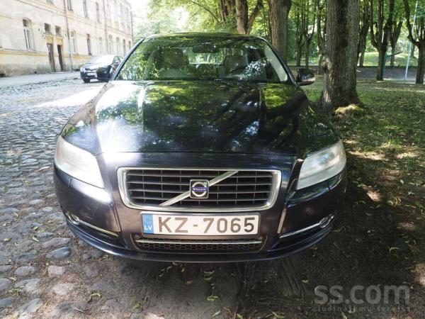 Синий Вольво С80 2007 в Рига, объемом двигателя 2.40 л и пробегом 231 тыс. км за 4700 €, фото 4 на AUTOMOTO.COM.LV