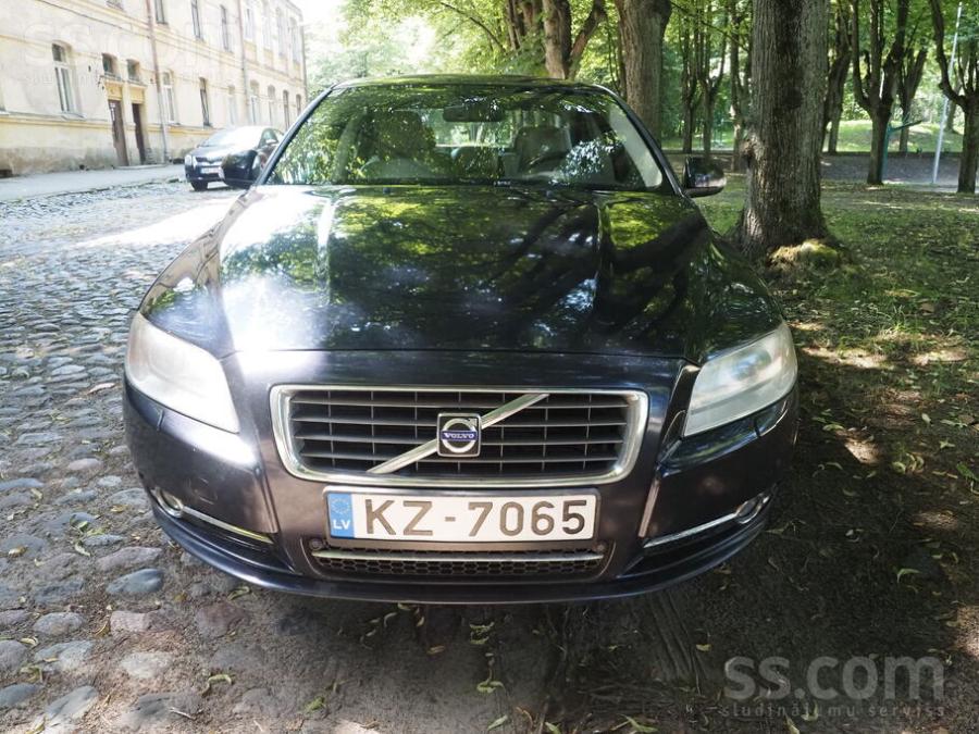 Zils Volvo S80 2007 Rīga, ar dzinēja tilpumu 2.40 L un nobraukumu 231 tūkst. km par 4700 €, foto 5 vietnē AUTOMOTO.COM.LV
