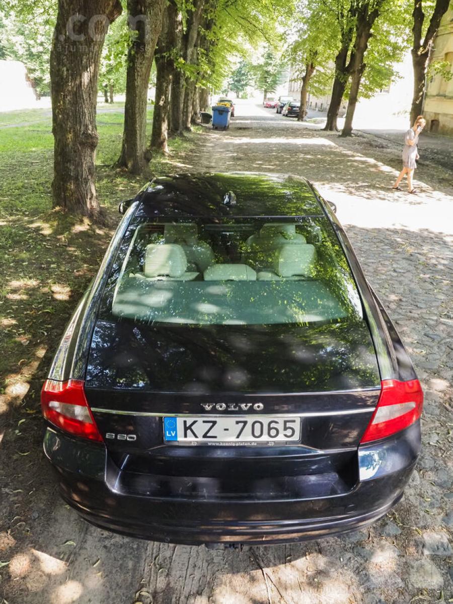 Zils Volvo S80 2007 Rīga, ar dzinēja tilpumu 2.40 L un nobraukumu 231 tūkst. km par 4700 €, foto 22 vietnē AUTOMOTO.COM.LV