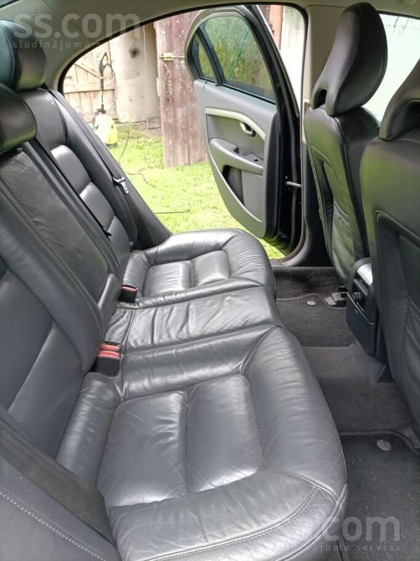 Zils Volvo S80 2007 Jēkabpils, ar dzinēja tilpumu 2.40 L un nobraukumu 259 tūkst. km par 1000 €, foto 5 vietnē AUTOMOTO.COM.LV