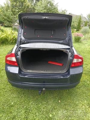 Blue Volvo S80 2007 in Jekabpils, with an engine capacity of 2.40 L and mileage of 259 thousand km for 1000 €, photo 7 on AUTOMOTO.COM.LV