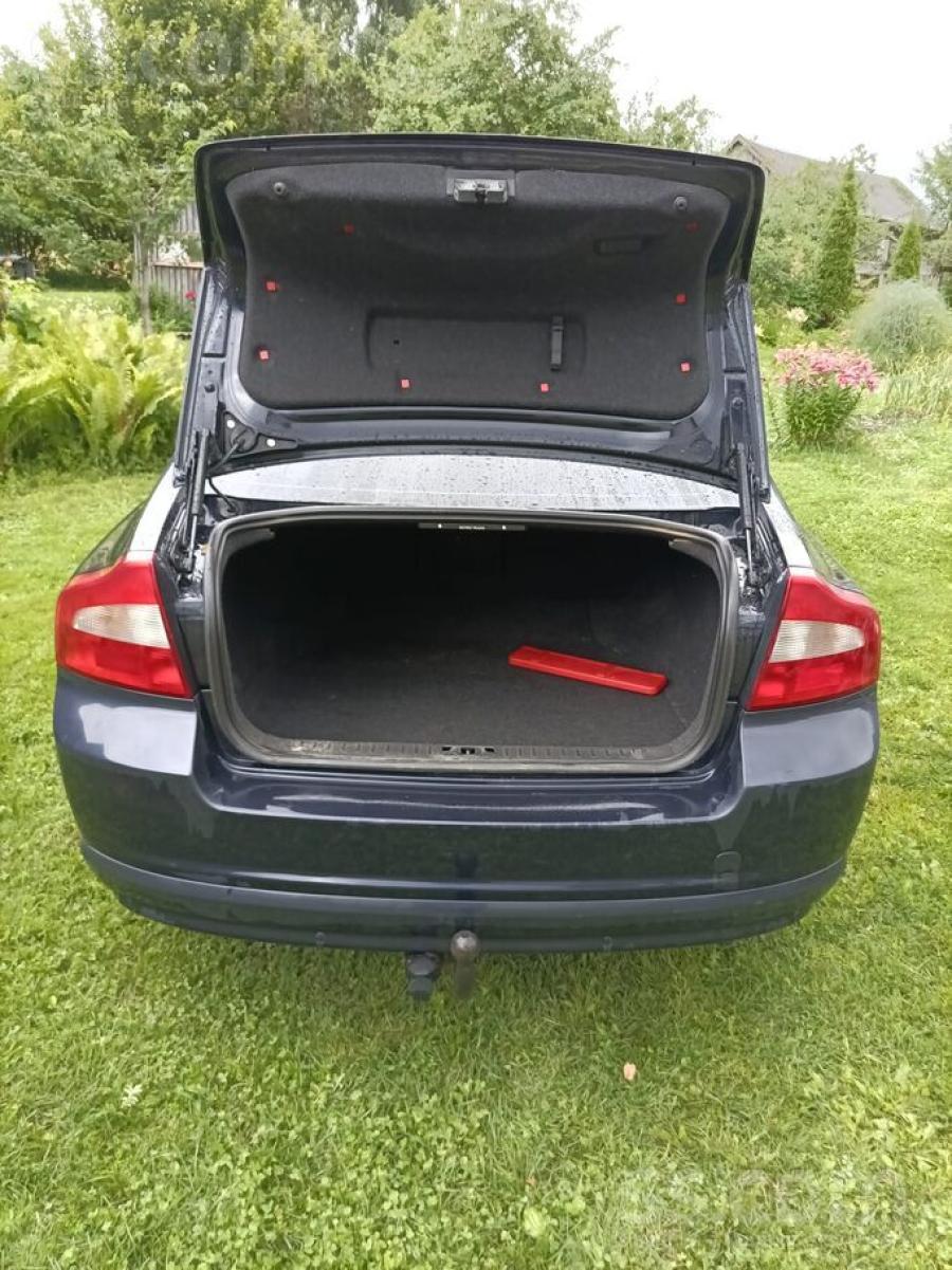 Blue Volvo S80 2007 in Jekabpils, with an engine capacity of 2.40 L and mileage of 259 thousand km for 1000 €, photo 7 on AUTOMOTO.COM.LV