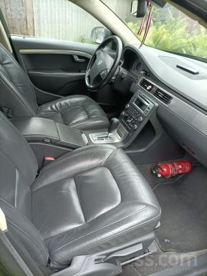 Blue Volvo S80 2007 in Jekabpils, with an engine capacity of 2.40 L and mileage of 259 thousand km for 1000 €, photo 8 on AUTOMOTO.COM.LV