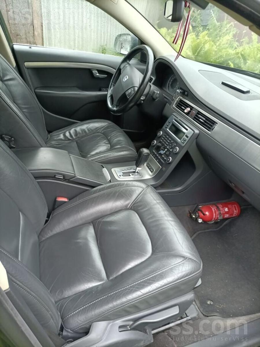 Blue Volvo S80 2007 in Jekabpils, with an engine capacity of 2.40 L and mileage of 259 thousand km for 1000 €, photo 8 on AUTOMOTO.COM.LV