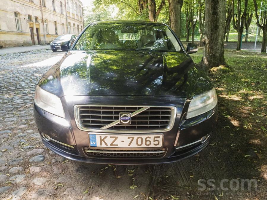 Zils Volvo S80 2007 Rīga, ar dzinēja tilpumu 2.40 L un nobraukumu 231 tūkst. km par 4100 €, foto 5 vietnē AUTOMOTO.COM.LV