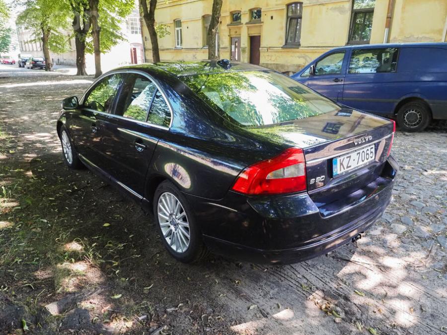 Zils Volvo S80 2007 Rīga, ar dzinēja tilpumu 2.40 L un nobraukumu 231 tūkst. km par 4100 €, foto 7 vietnē AUTOMOTO.COM.LV