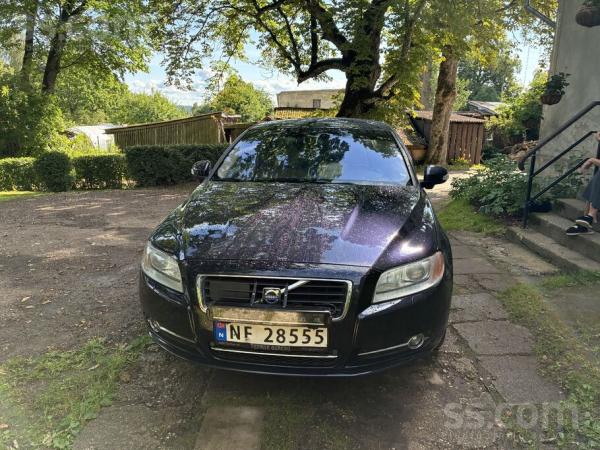 Blue Volvo S80 2007 in Cesis, with an engine capacity of 2.40 L and mileage of 260 thousand km for 8000 €, photo 3 on AUTOMOTO.COM.LV