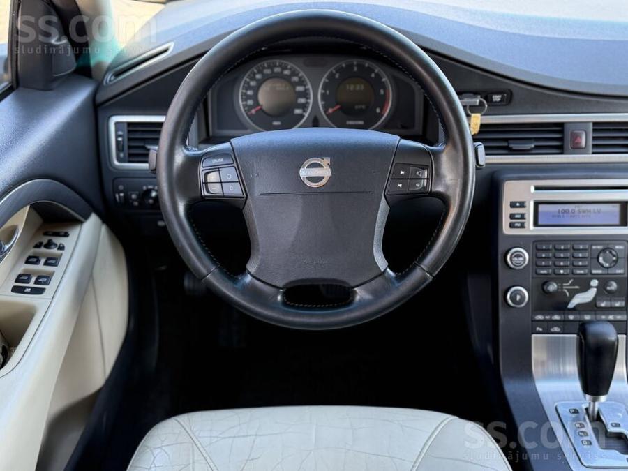 Blue Volvo S80 2007 in Riga, with an engine capacity of 2.40 L and mileage of 411 thousand km for 2700 €, photo 5 on AUTOMOTO.COM.LV
