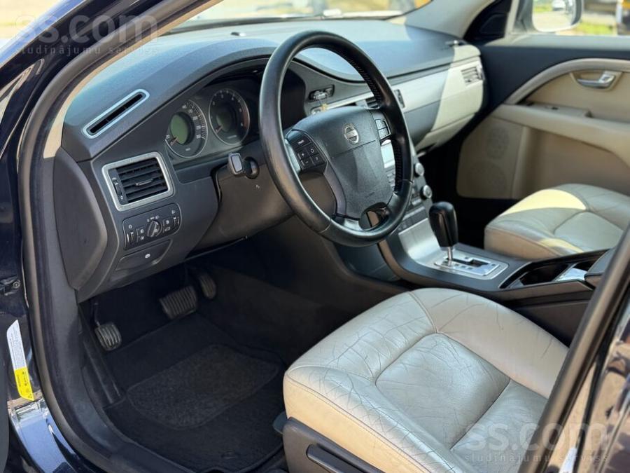 Blue Volvo S80 2007 in Riga, with an engine capacity of 2.40 L and mileage of 411 thousand km for 2700 €, photo 7 on AUTOMOTO.COM.LV