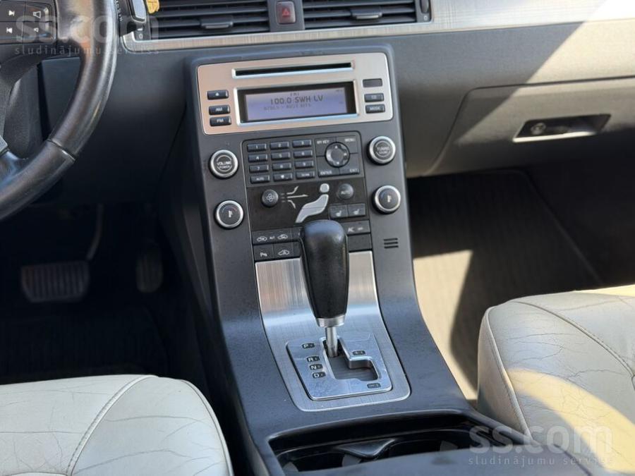 Blue Volvo S80 2007 in Riga, with an engine capacity of 2.40 L and mileage of 411 thousand km for 2700 €, photo 8 on AUTOMOTO.COM.LV