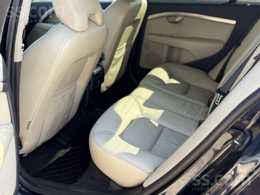 Blue Volvo S80 2007 in Riga, with an engine capacity of 2.40 L and mileage of 411 thousand km for 2700 €, photo 10 on AUTOMOTO.COM.LV
