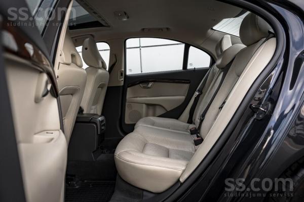 Blue Volvo S80 2007 in Riga, with an engine capacity of 2.40 L and mileage of 232 thousand km for 3990 €, photo 11 on AUTOMOTO.COM.LV