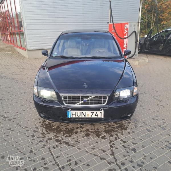 Blue Volvo S80 2007 in Alytus, with an engine capacity of 2.40 L and mileage of 425 thousand km for 1250 €, photo 3 on AUTOMOTO.COM.LV