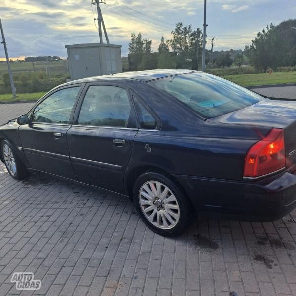 Blue Volvo S80 2007 in Alytus, with an engine capacity of 2.40 L and mileage of 425 thousand km for 1250 €, photo 8 on AUTOMOTO.COM.LV