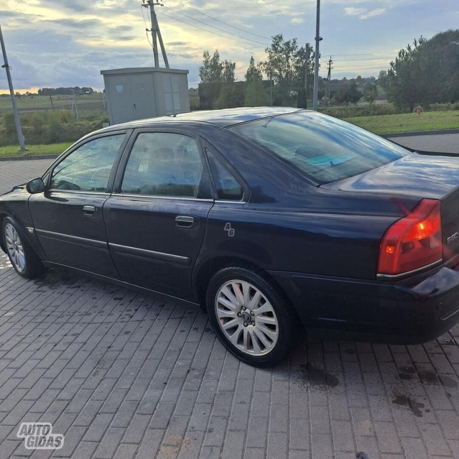 Blue Volvo S80 2007 in Alytus, with an engine capacity of 2.40 L and mileage of 425 thousand km for 1250 €, photo 8 on AUTOMOTO.COM.LV
