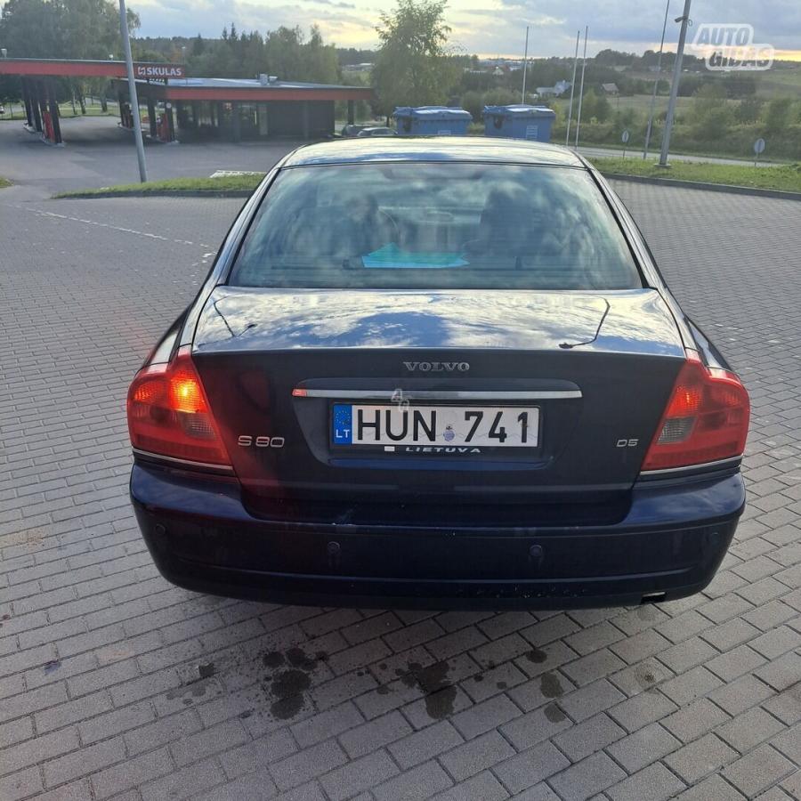 Blue Volvo S80 2007 in Alytus, with an engine capacity of 2.40 L and mileage of 425 thousand km for 1250 €, photo 9 on AUTOMOTO.COM.LV