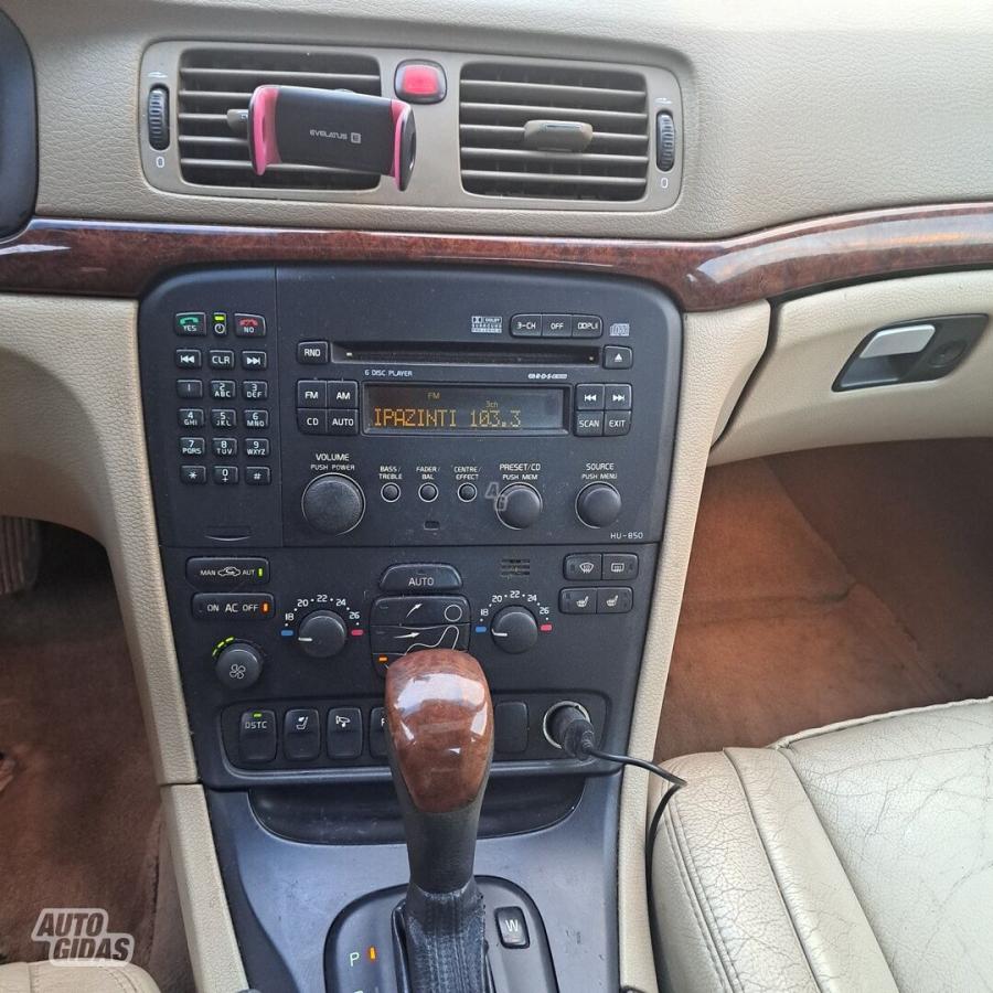 Blue Volvo S80 2007 in Alytus, with an engine capacity of 2.40 L and mileage of 425 thousand km for 1250 €, photo 13 on AUTOMOTO.COM.LV