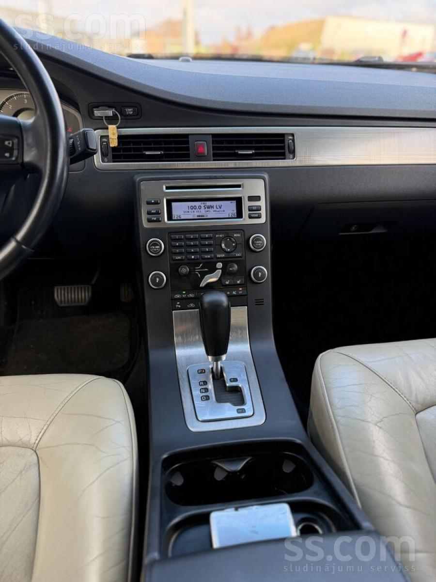Zils Volvo S80 2007 Rīga, ar dzinēja tilpumu 2.40 L un nobraukumu 411 tūkst. km par 2550 €, foto 8 vietnē AUTOMOTO.COM.LV