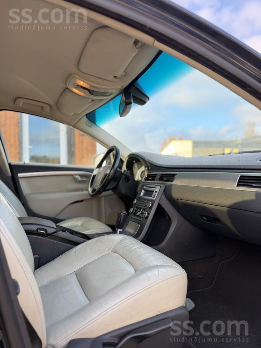 Zils Volvo S80 2007 Rīga, ar dzinēja tilpumu 2.40 L un nobraukumu 411 tūkst. km par 2550 €, foto 9 vietnē AUTOMOTO.COM.LV