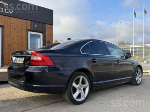 Zils Volvo S80 2007 Rīga, ar dzinēja tilpumu 2.40 L un nobraukumu 411 tūkst. km par 2550 €, foto 10 vietnē AUTOMOTO.COM.LV
