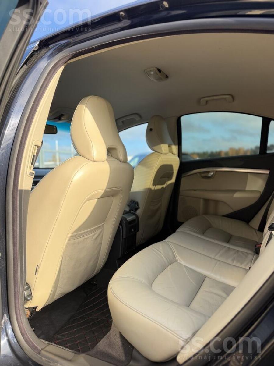 Zils Volvo S80 2007 Rīga, ar dzinēja tilpumu 2.40 L un nobraukumu 411 tūkst. km par 2550 €, foto 13 vietnē AUTOMOTO.COM.LV
