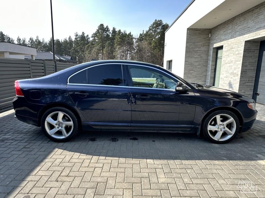 Blue Volvo S80 2008 in Vilnius, with an engine capacity of 2.40 L and mileage of 335 thousand km for 2700 €, photo 3 on AUTOMOTO.COM.LV