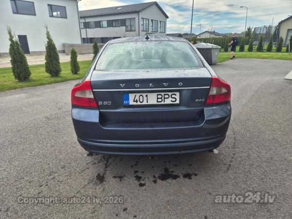 Blue Volvo S80 2008 in Parnu, with an engine capacity of 2.40 L and mileage of 325 thousand km for 3800 €, photo 4 on AUTOMOTO.COM.LV