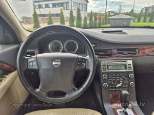 Zils Volvo S80 2008 Pērnava, ar dzinēja tilpumu 2.40 L un nobraukumu 325 tūkst. km par 3800 €, foto 10 vietnē AUTOMOTO.COM.LV