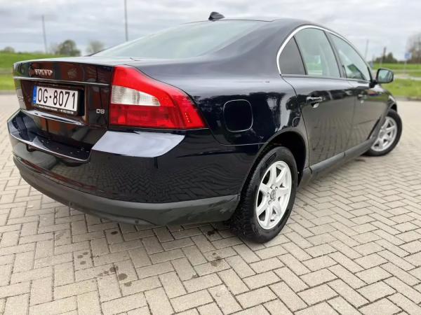 Zils Volvo S80 2008 Jēkabpils, ar dzinēja tilpumu 2.40 L un nobraukumu 365 tūkst. km par 5390 €, foto 2 vietnē AUTOMOTO.COM.LV