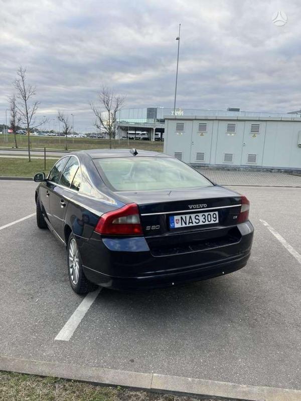 Blue Volvo S80 2008 in Vilnius, with an engine capacity of 2.40 L and mileage of 437 thousand km for 2200 €, photo 3 on AUTOMOTO.COM.LV