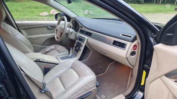 Blue Volvo S80 2008 in Vilnius, with an engine capacity of 2.40 L and mileage of 437 thousand km for 2250 €, photo 8 on AUTOMOTO.COM.LV