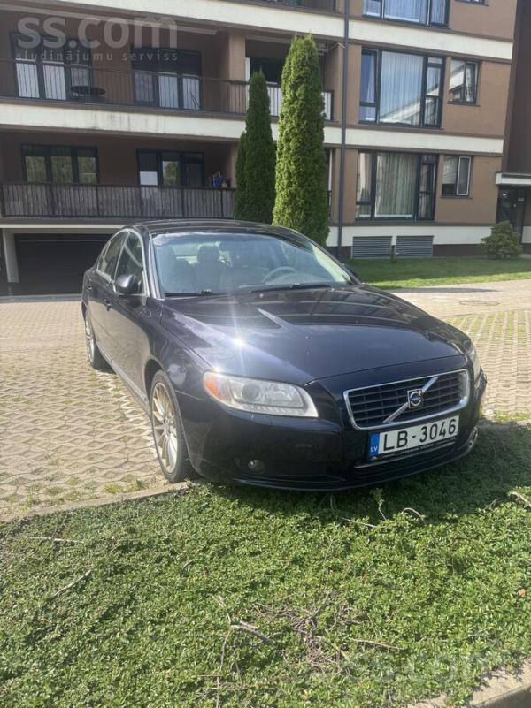Blue Volvo S80 2008 in Jurmala, with an engine capacity of 2.40 L and mileage of 301 thousand km for 4000 €, photo 2 on AUTOMOTO.COM.LV
