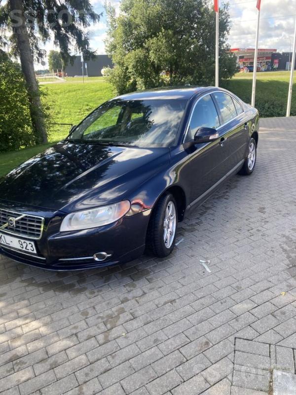 Blue Volvo S80 2008 in Talsi, with an engine capacity of 2.40 L and mileage of 326 thousand km for 2800 €, photo 3 on AUTOMOTO.COM.LV