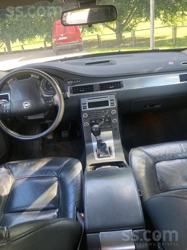 Blue Volvo S80 2008 in Talsi, with an engine capacity of 2.40 L and mileage of 326 thousand km for 2800 €, photo 6 on AUTOMOTO.COM.LV