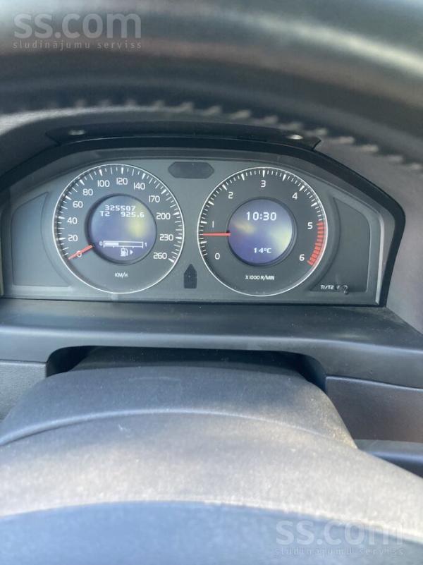 Blue Volvo S80 2008 in Talsi, with an engine capacity of 2.40 L and mileage of 326 thousand km for 2800 €, photo 10 on AUTOMOTO.COM.LV