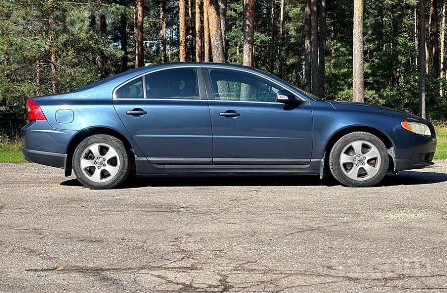 Blue Volvo S80 2008 in Riga, with an engine capacity of 2.40 L and mileage of 282 thousand km for 2900 €, photo 3 on AUTOMOTO.COM.LV