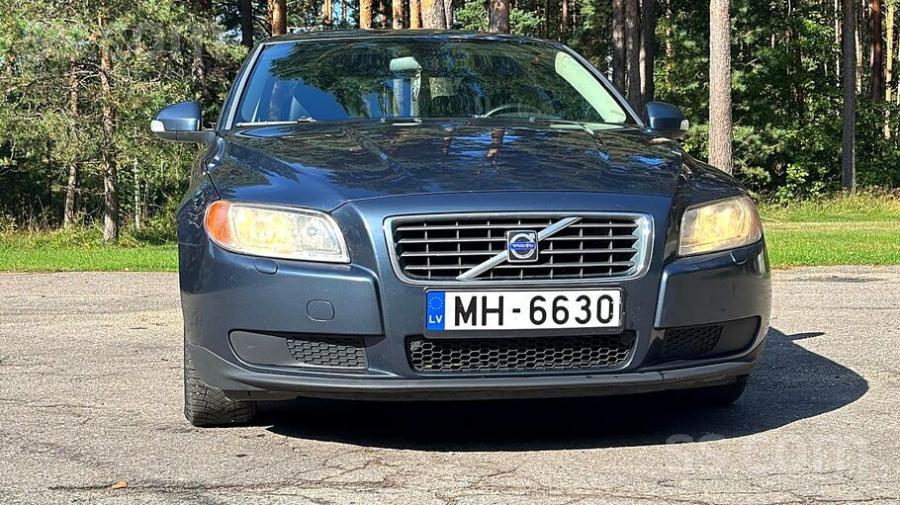 Blue Volvo S80 2008 in Riga, with an engine capacity of 2.40 L and mileage of 282 thousand km for 2900 €, photo 9 on AUTOMOTO.COM.LV