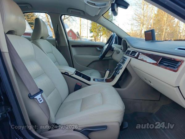 Zils Volvo S80 2009 Tallina, ar dzinēja tilpumu 2.40 L un nobraukumu 353 tūkst. km par 4990 €, foto 11 vietnē AUTOMOTO.COM.LV