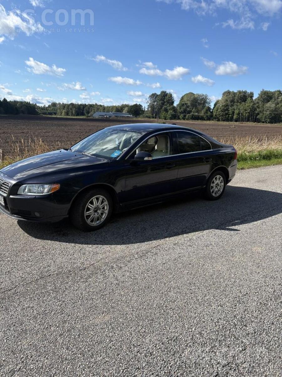 Blue Volvo S80 2009 in Valmiera, with an engine capacity of 2.40 L and mileage of 370 thousand km for 2800 €, photo 3 on AUTOMOTO.COM.LV