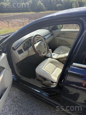 Blue Volvo S80 2009 in Valmiera, with an engine capacity of 2.40 L and mileage of 370 thousand km for 2800 €, photo 7 on AUTOMOTO.COM.LV