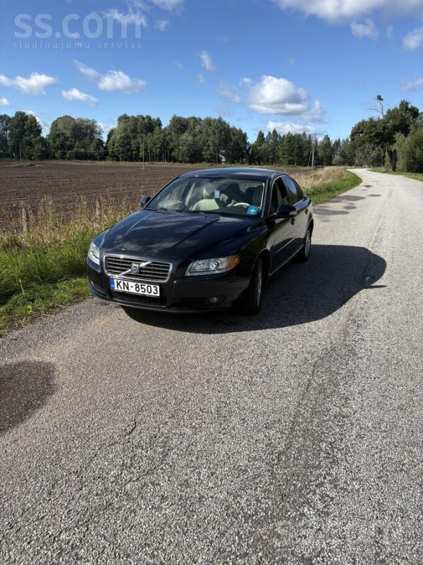 Volvo S80 2009 in Valmiera on AUTOMOTO.COM.LV Blue Volvo S80 2009 in Valmiera, with an engine capacity of 2.40 L and mileage of 370 thousand km for 2800 €, photo 1 on AUTOMOTO.COM.LV