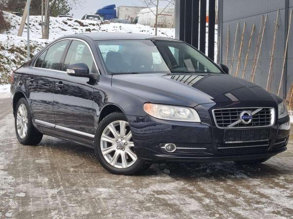 Zils Volvo S80 2010 Viļņa, ar dzinēja tilpumu 2.40 L un nobraukumu 263 tūkst. km par 7600 €, foto 1 vietnē AUTOMOTO.COM.LV