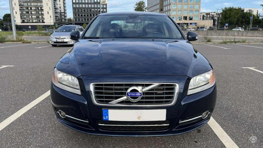 Blue Volvo S80 2010 in Vilnius, with an engine capacity of 2.40 L and mileage of 355 thousand km for 4000 €, photo 3 on AUTOMOTO.COM.LV