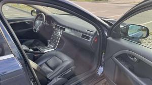 Blue Volvo S80 2010 in Vilnius, with an engine capacity of 2.40 L and mileage of 355 thousand km for 4000 €, photo 13 on AUTOMOTO.COM.LV